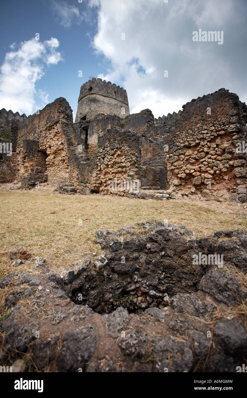 Arabic ruin tower islamic fort well fortress historical medieval travel ...