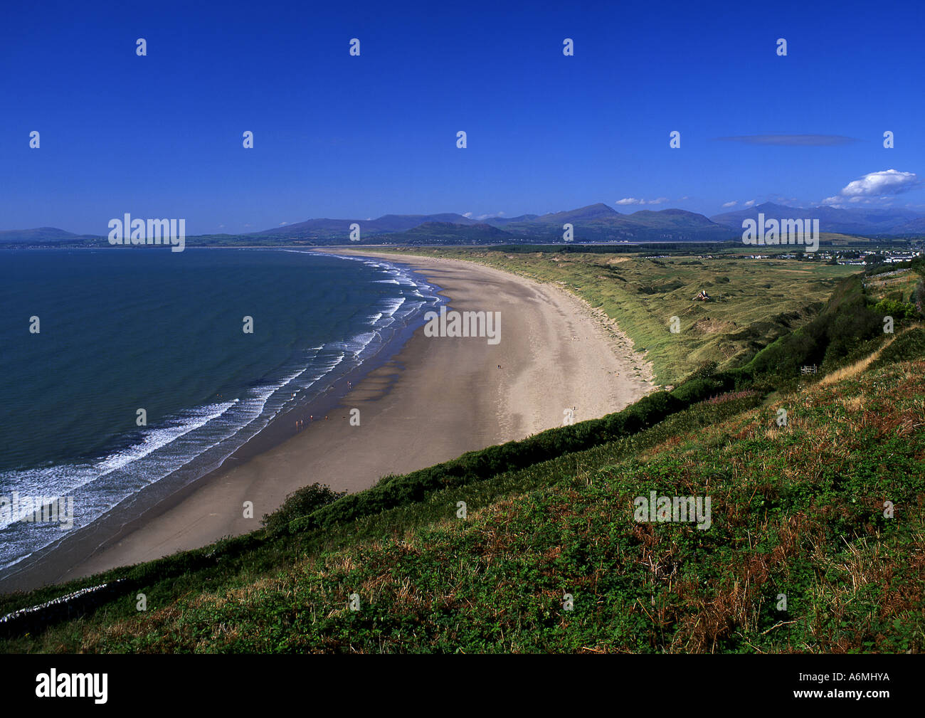 Harlech Beach and Snowdonia North Wales UK Stock Photo - Alamy