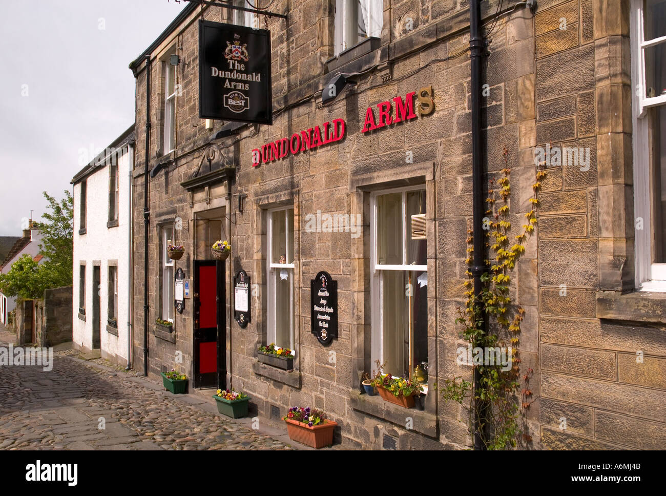 Dundonald Arms Hotel in the historical village of Culross, West Fife ...