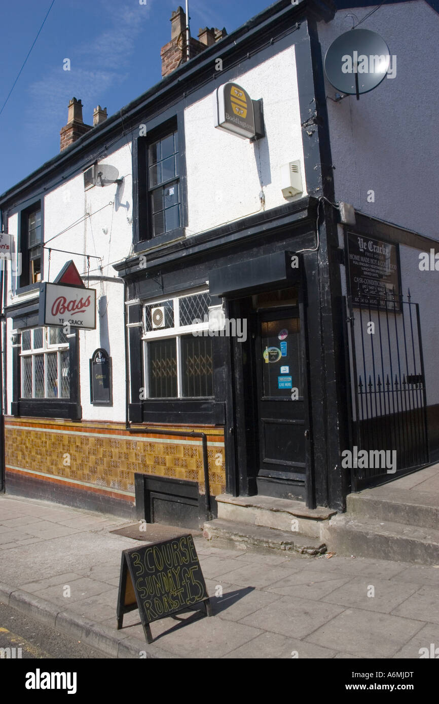 The Crack, Liverpool Stock Photo - Alamy