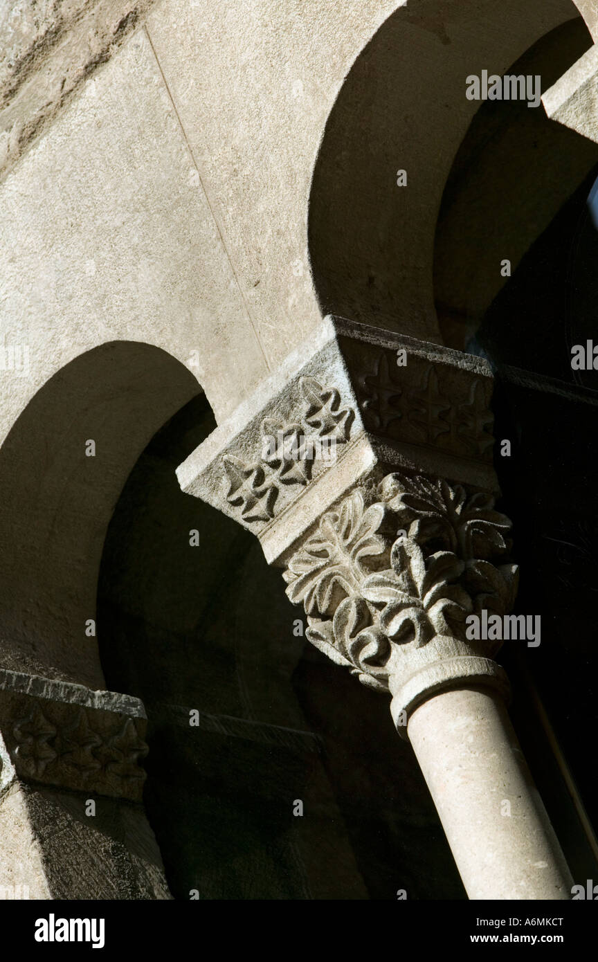 Windows of Palau Reial Placa del Rei El Barri Gotic Gothic Quarter ...