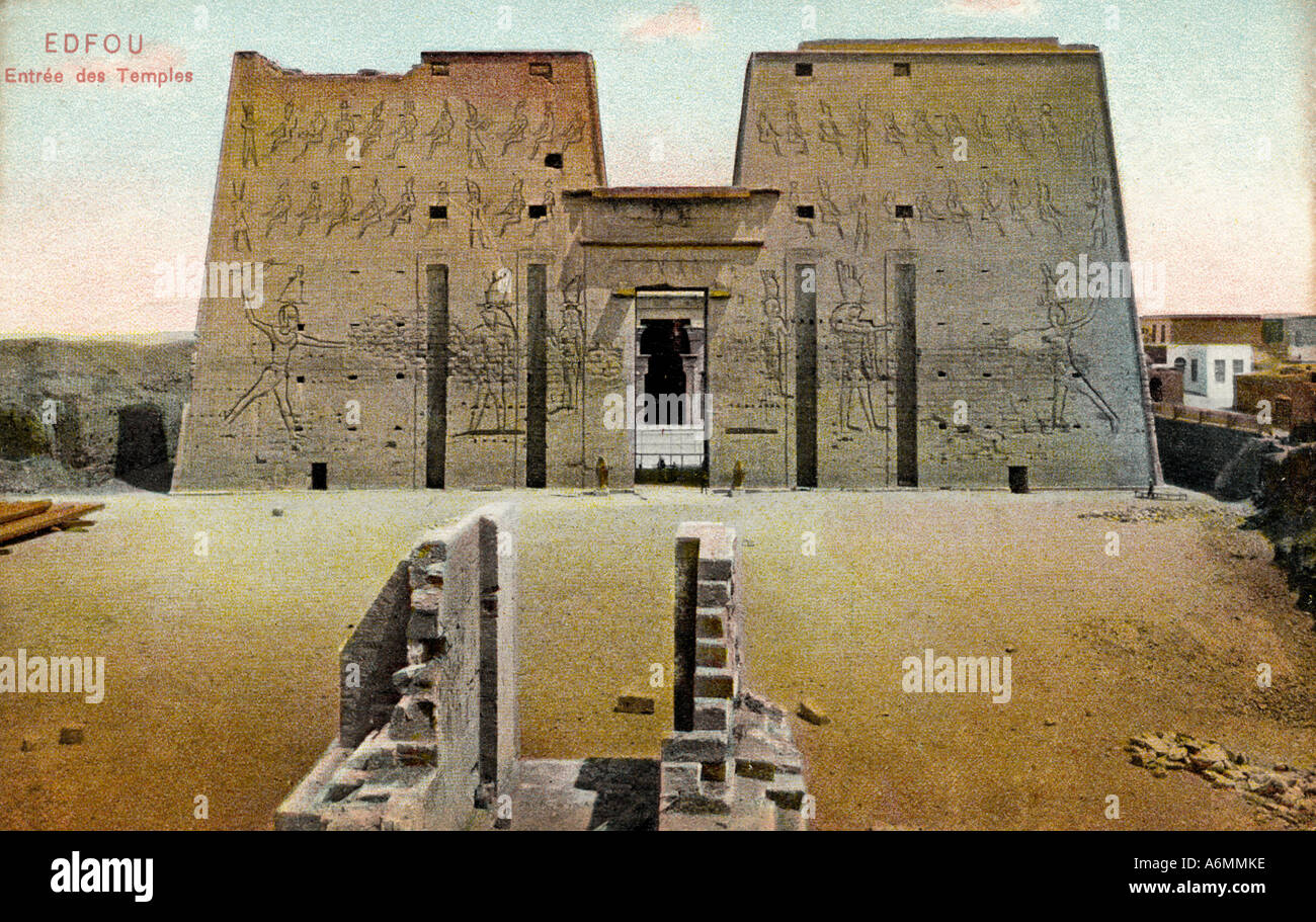 EDFOU Entrance to the temple Stock Photo - Alamy