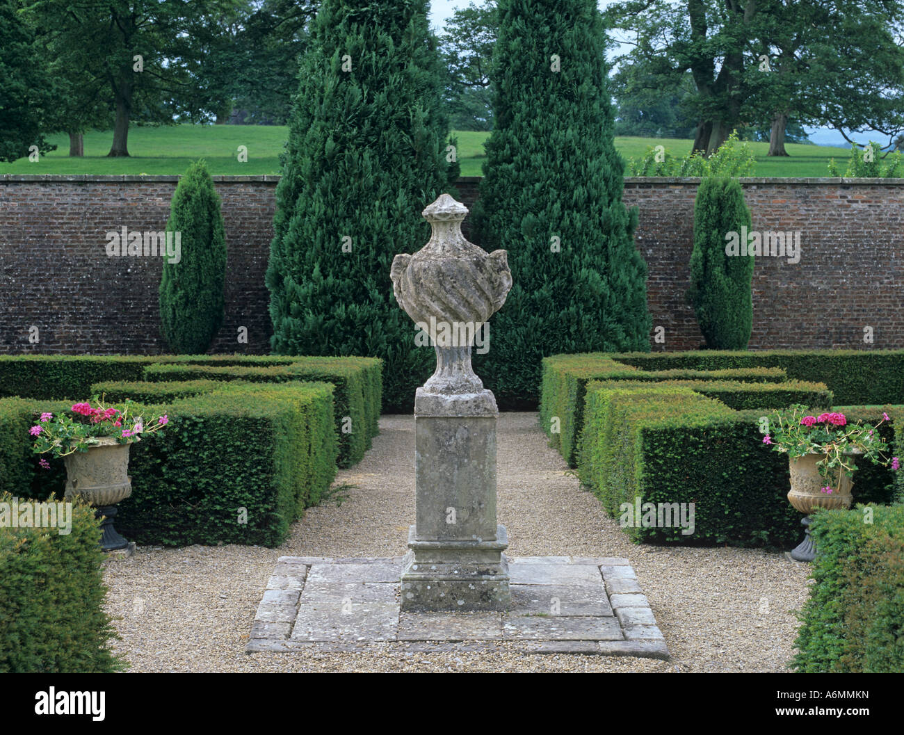 Deer at raby castle hi-res stock photography and images - Alamy