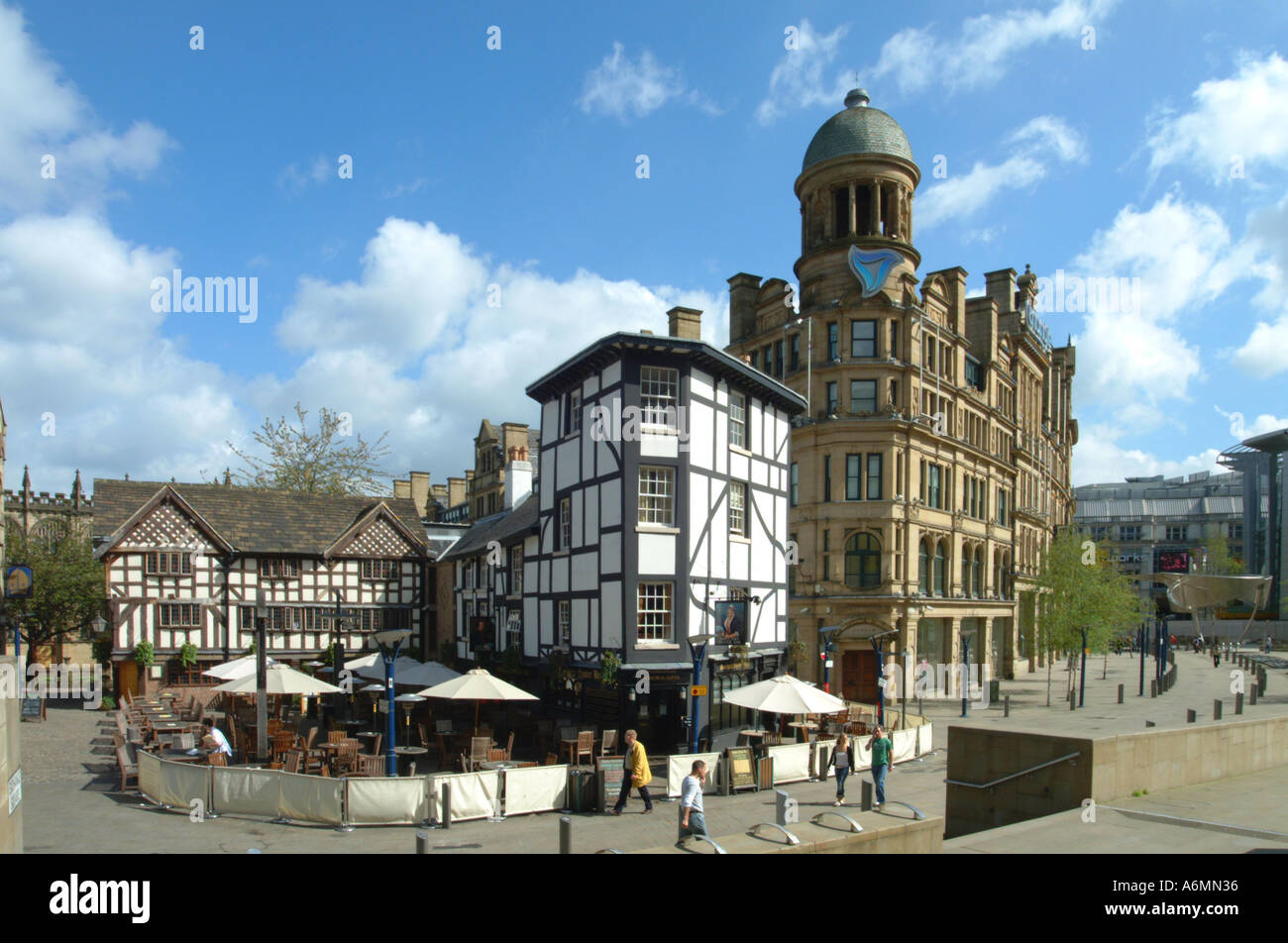 Iconic manchester hi-res stock photography and images - Alamy