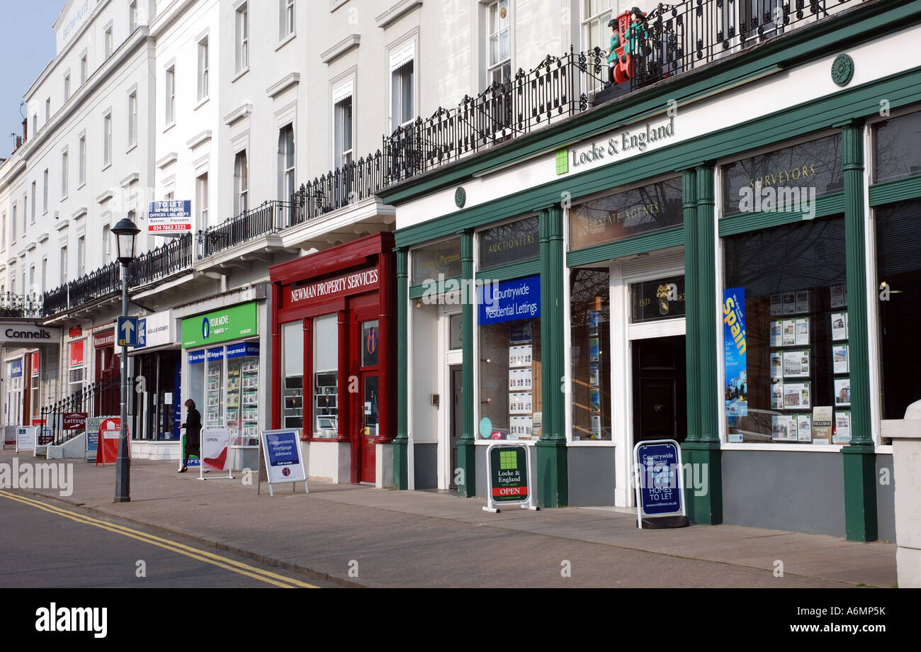 Offices shops branches premises hi-res stock photography and images - Alamy