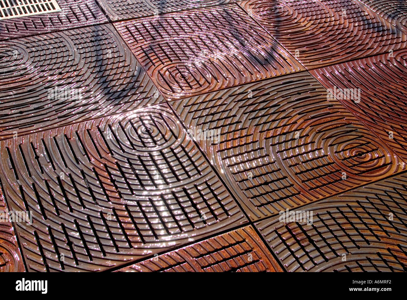 Cast iron grids hi-res stock photography and images - Alamy