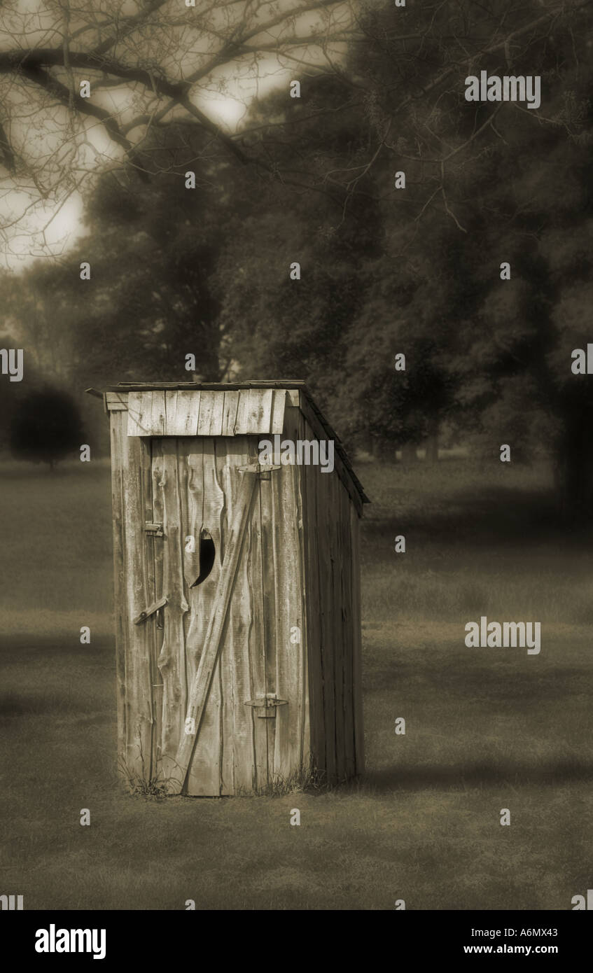 Outhouse with crescent moon hi-res stock photography and images - Alamy