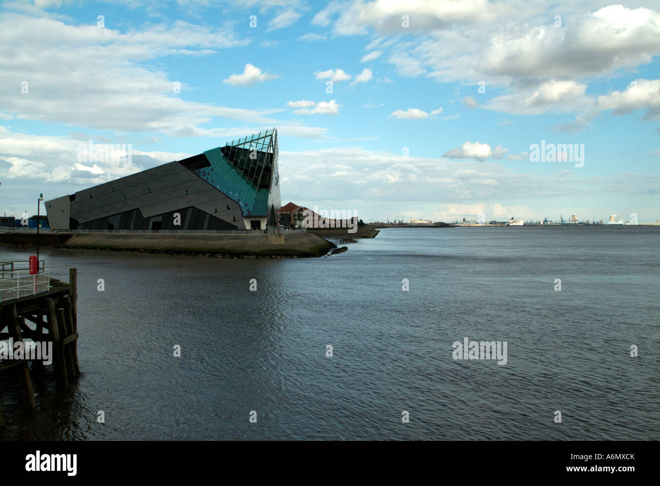 The Deep the aquarium at the mouth of the River Hull Stock Photo - Alamy