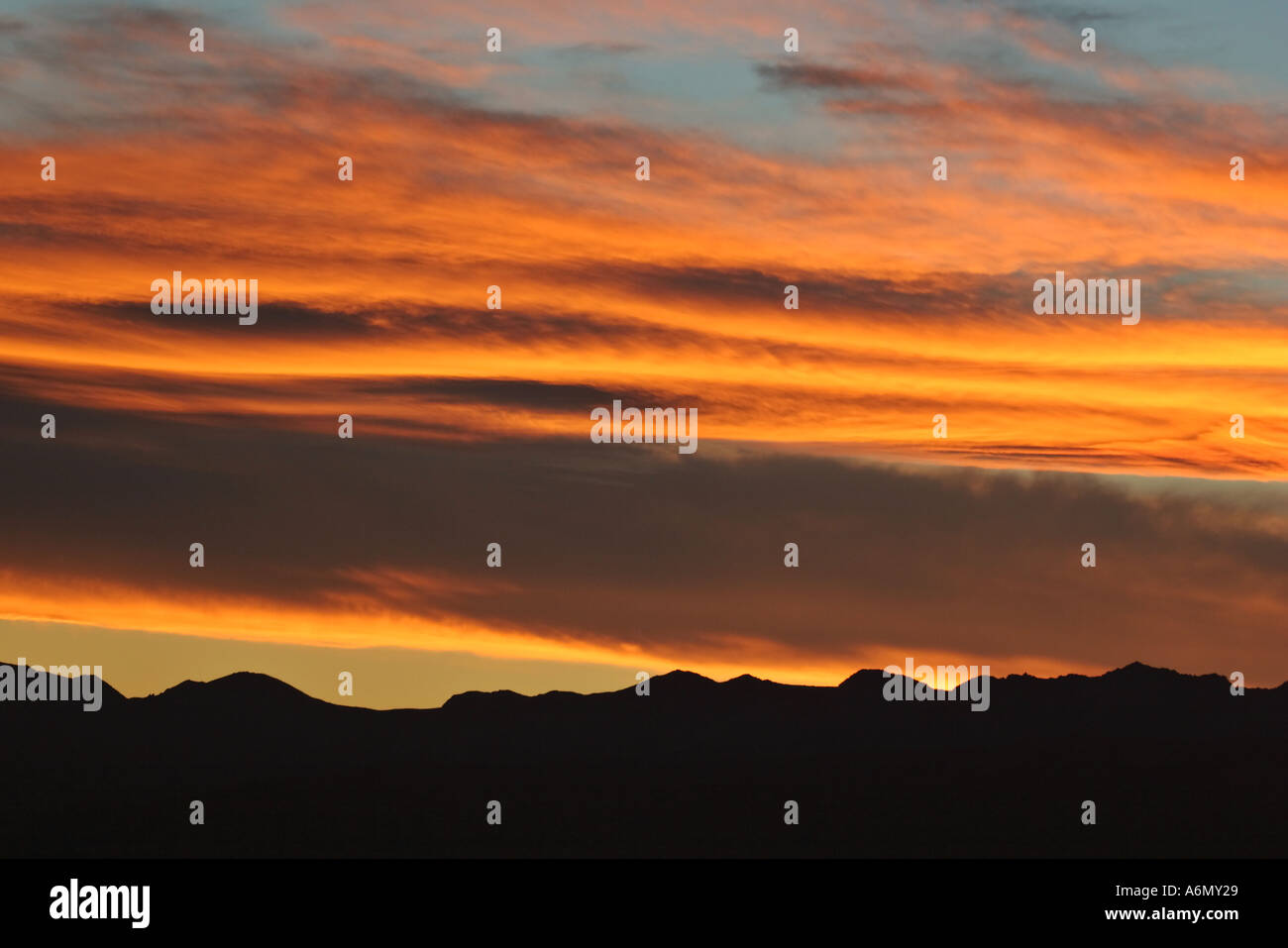 Gorgeous sunrise over Mount Cook Range in scenic New Zealand Stock ...