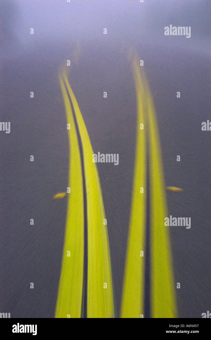 dividing street lines Stock Photo - Alamy