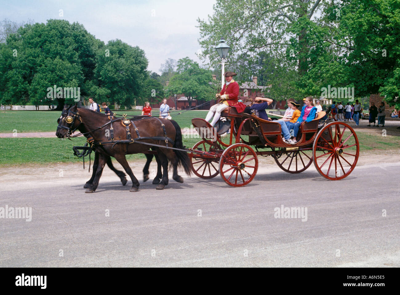 Horse Drawn Carriage, Colonial Williamsburg, Virginia Stock Photo - Alamy
