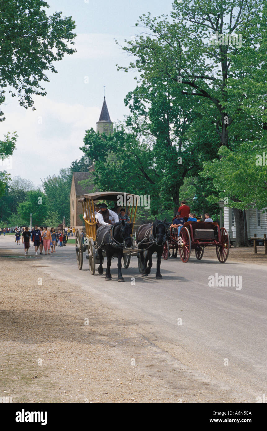 Colonial williamsburg docent hi-res stock photography and images - Alamy