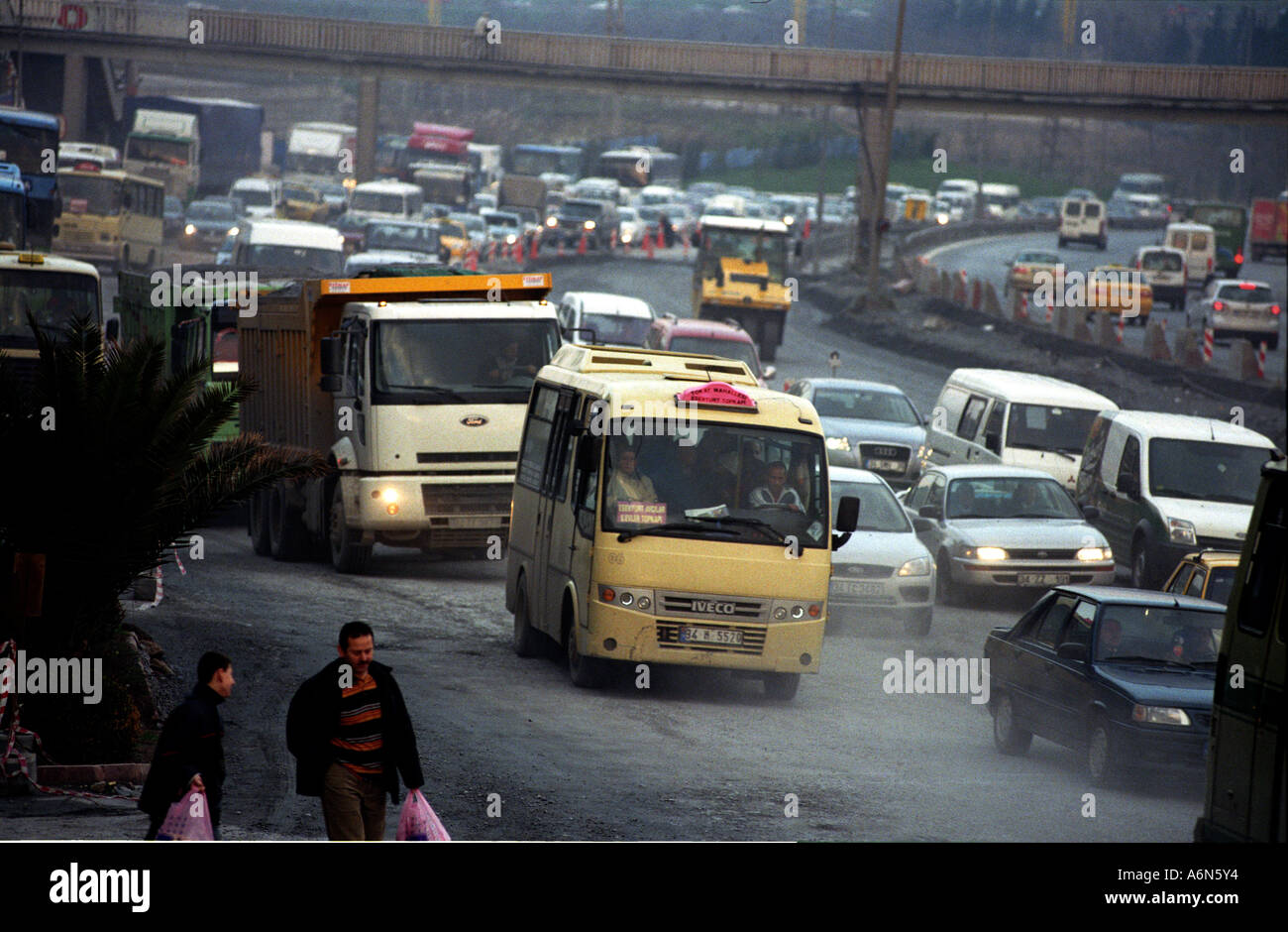 TURKEY HEAVY TRAFFIC IN ISTANBUL 2006 Stock Photo - Alamy