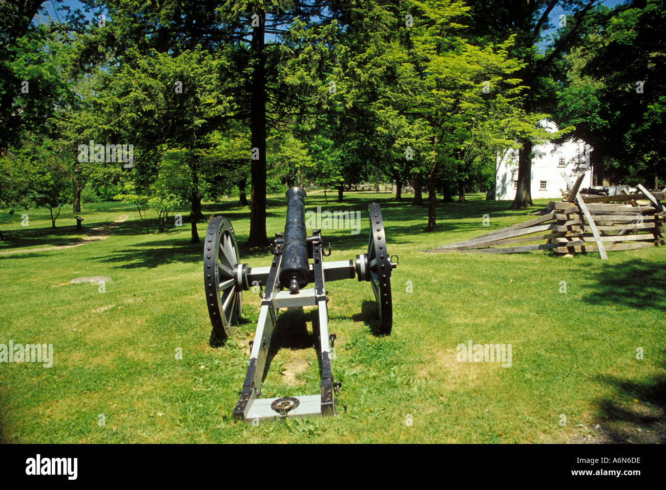 Cannon Outside Dewee Bake House, Valley Forge National Historic Park ...
