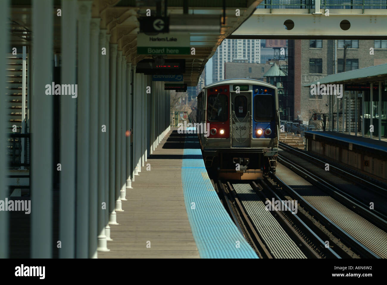 Chicago west side train hi-res stock photography and images - Alamy