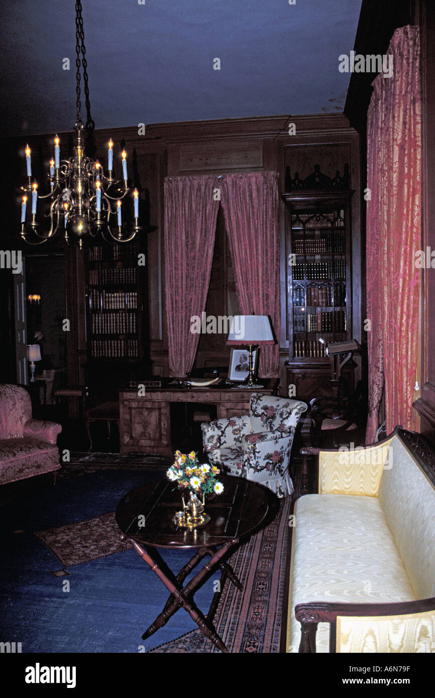 Carters grove 18th century plantation hi-res stock photography and ...