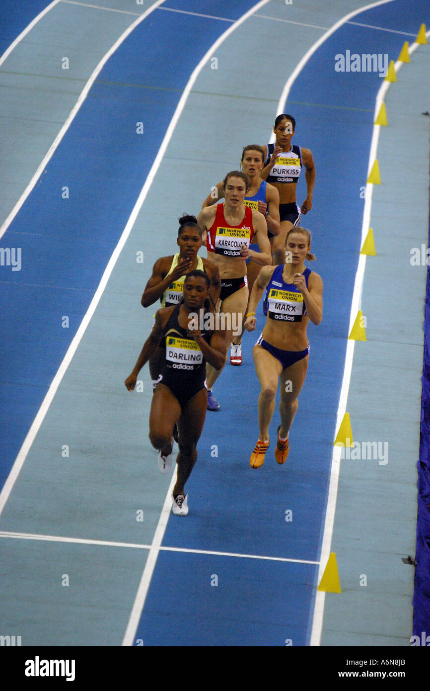Womens athletics indoor 800 meters race Stock Photo - Alamy
