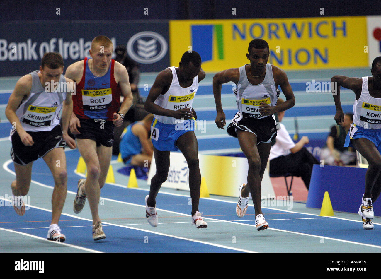 3000 metre athletes set off in the race at the Norwich Union ATHLETICS ...