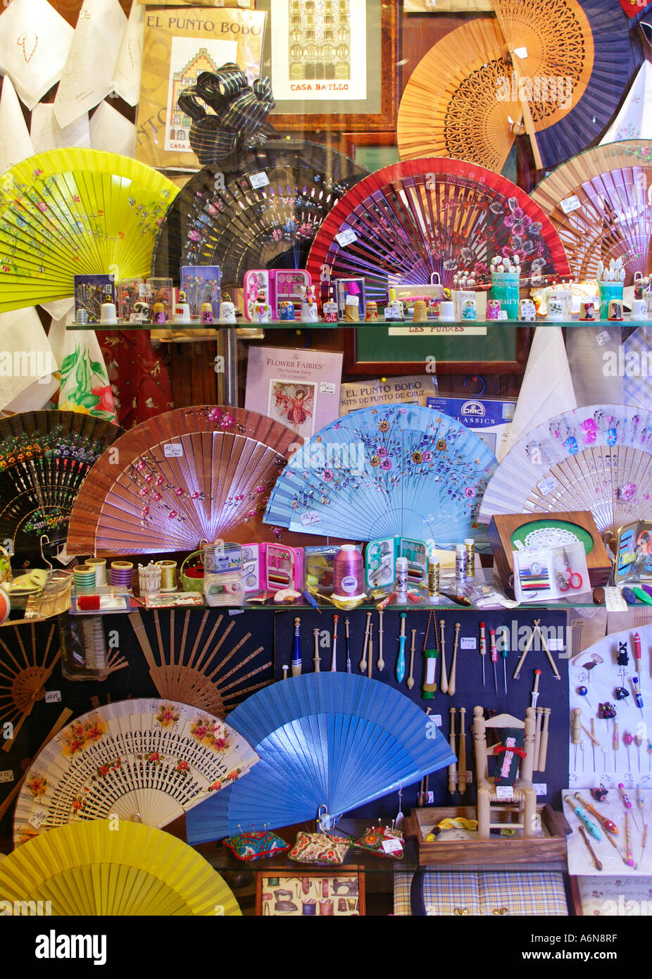 Window of shop selling fans near Gothic Cathedral BARCELONA Spain Stock ...