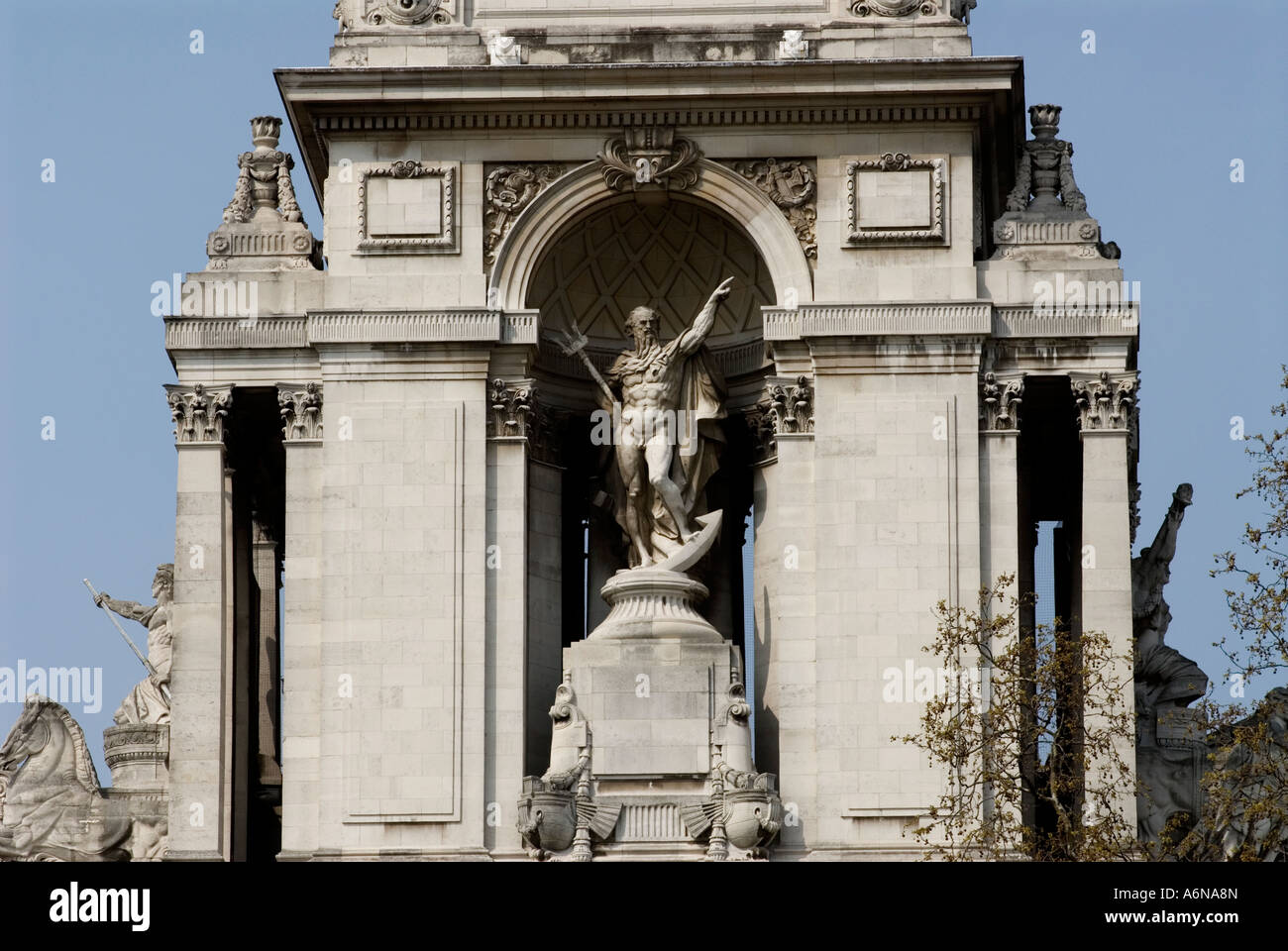 LONDON NEPTUNE WITH HIS TRIDENT ON THE OLD PLA TRINTY HOUSE BUILDING ...