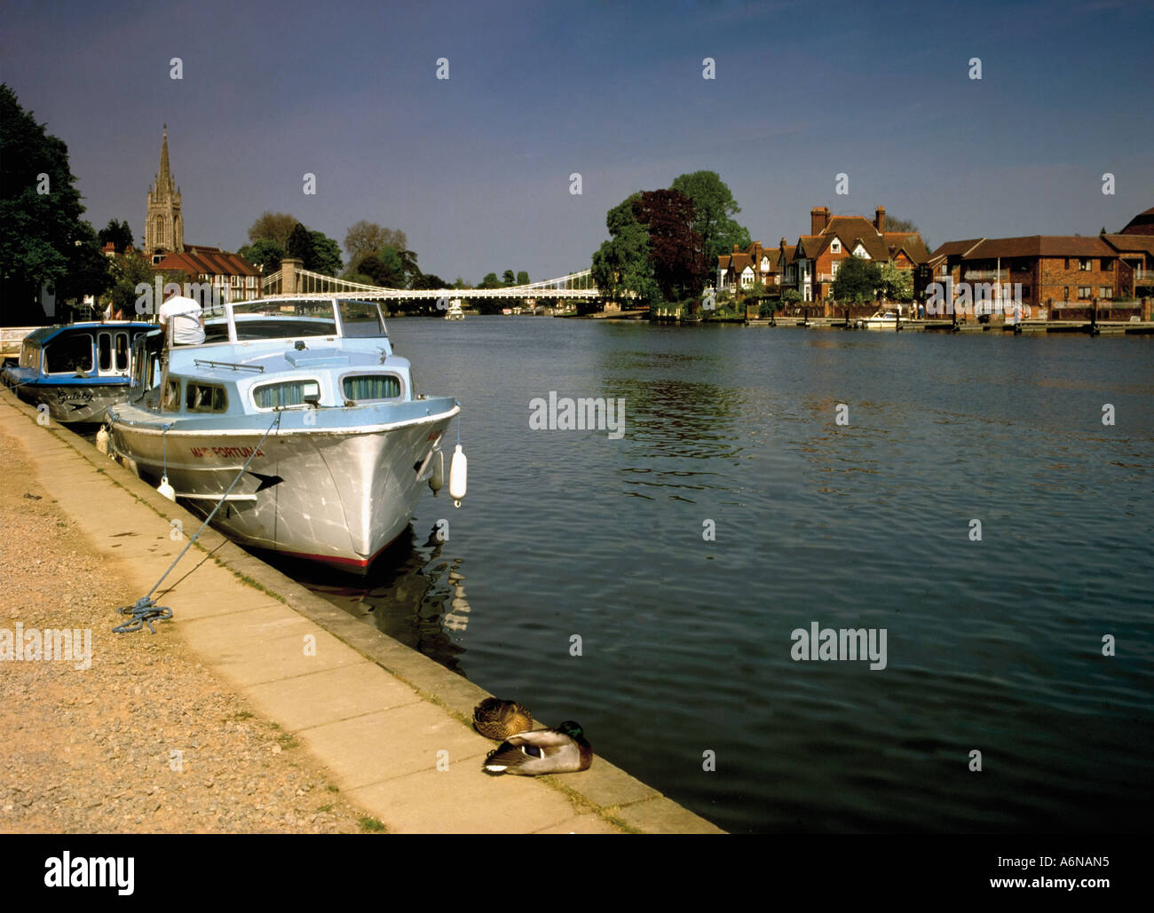 the river thames at marlow Stock Photo - Alamy