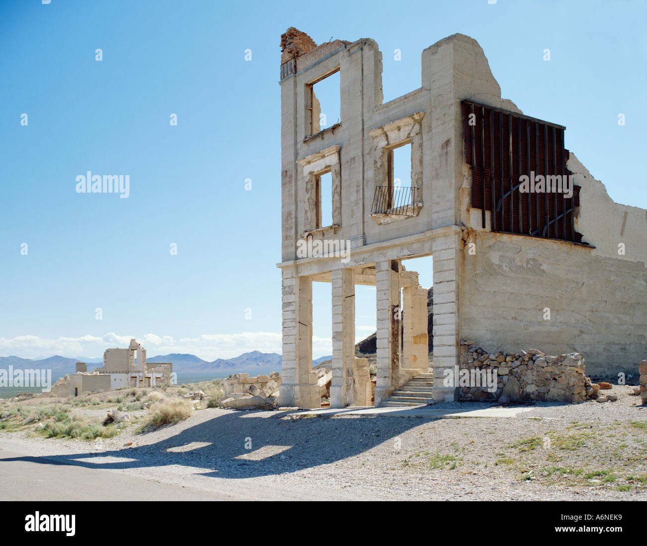 USA CALIFORNIA DEATH VALLEY RHYOLITE GHOST TOWN COOK BANK BUILDING ...