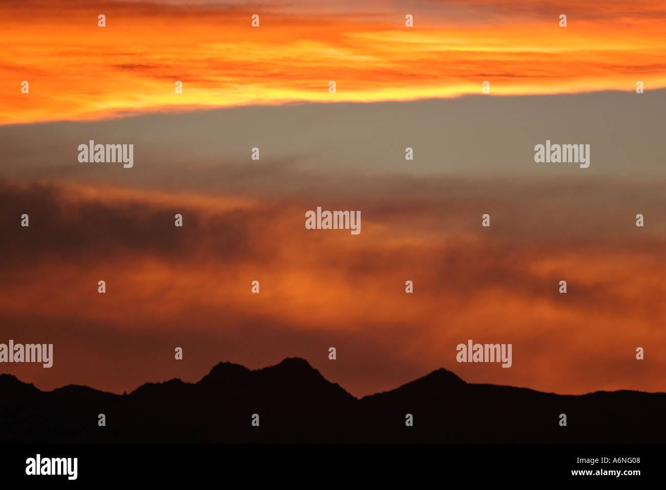 Gorgeous sunrise over Mount Cook Range in scenic New Zealand Stock ...