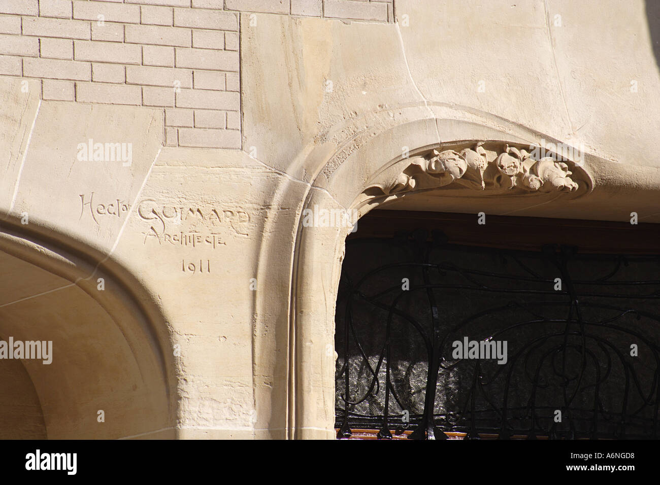 Art Nouveau building in Rue La Fontaine by Hector Guimard who designed ...