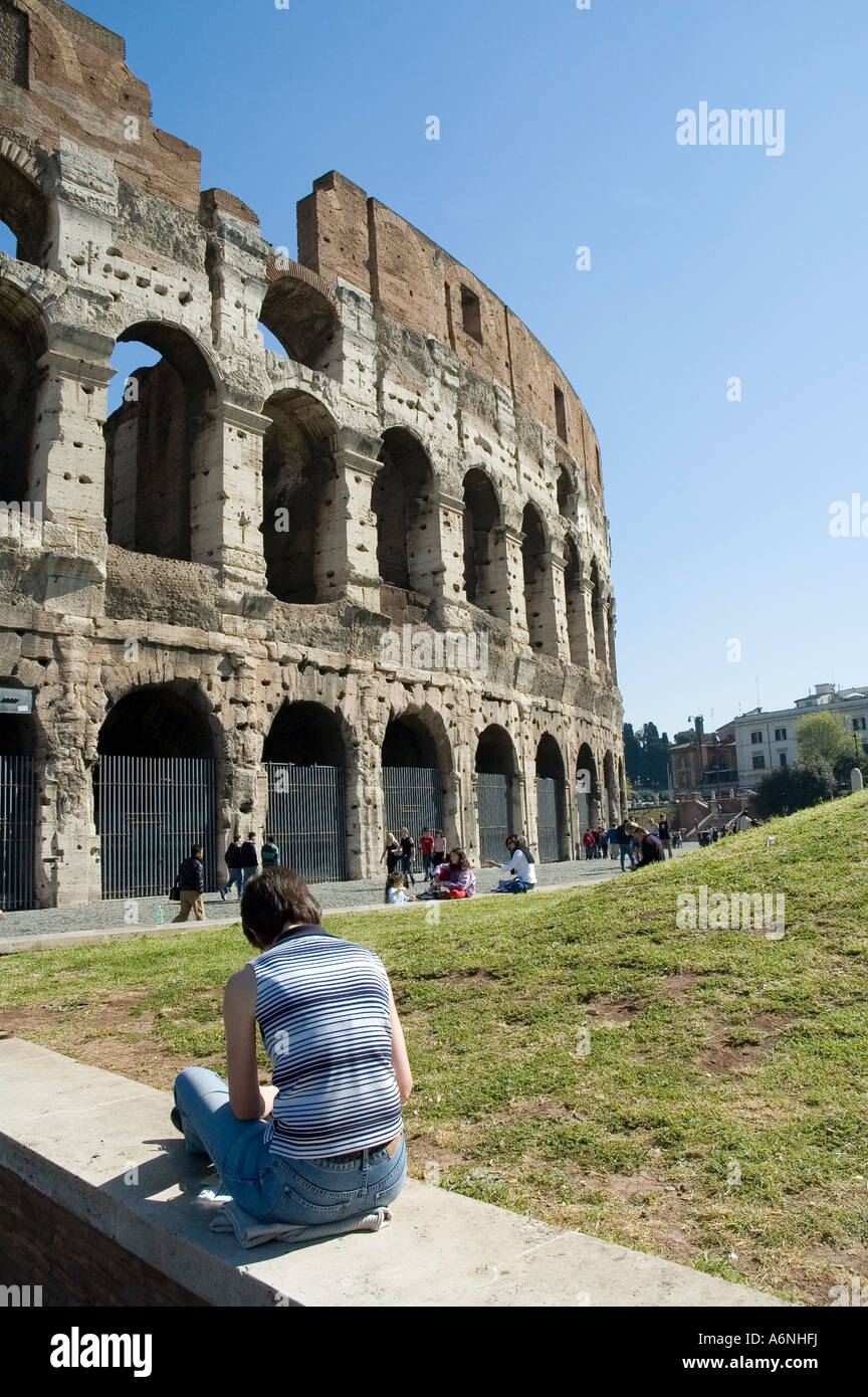 A vertical picture showing some of the historical ruins of Ancient Rome ...