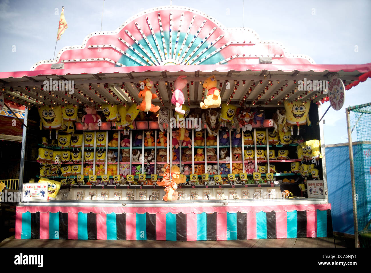 Stall in the fun fair on central pier,Blackpool,England Stock Photo - Alamy