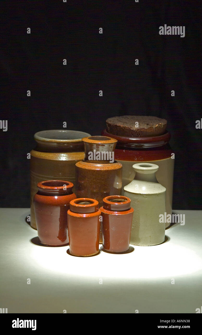 Earthenware pots and containers Stock Photo - Alamy