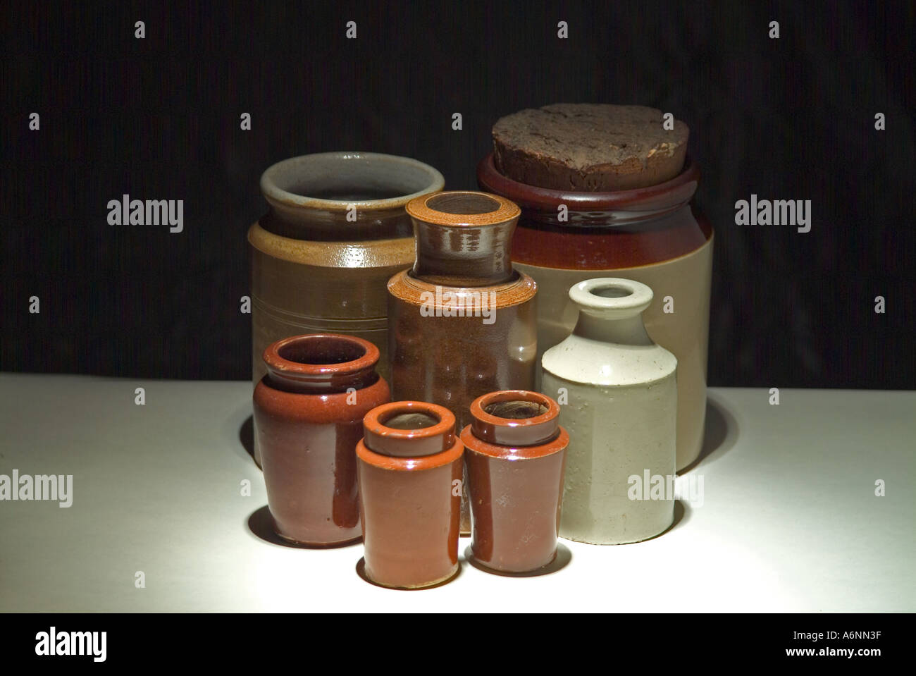 Earthenware pots and containers Stock Photo - Alamy