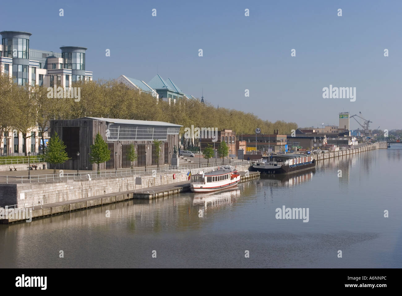 Brussels shipping hi-res stock photography and images - Alamy