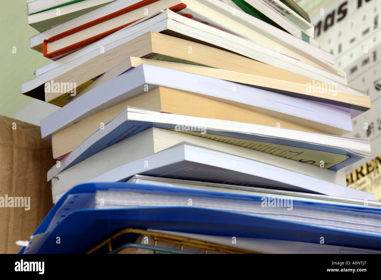 Wire books hi-res stock photography and images - Alamy