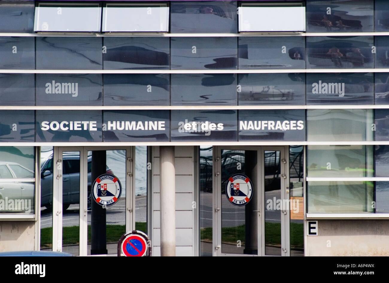 Port de calais building hi-res stock photography and images - Alamy