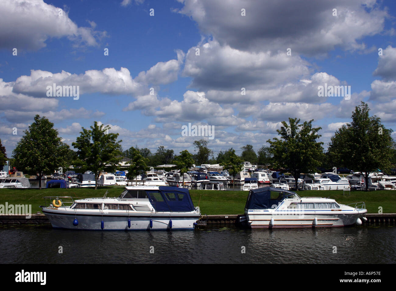 Ely marina hi-res stock photography and images - Alamy