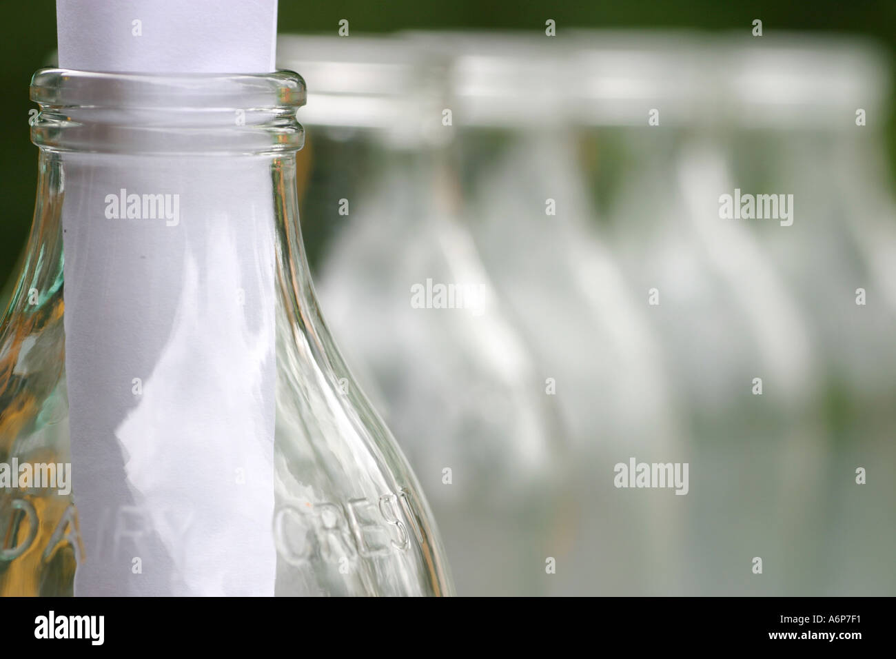 Note milkman hi-res stock photography and images - Alamy