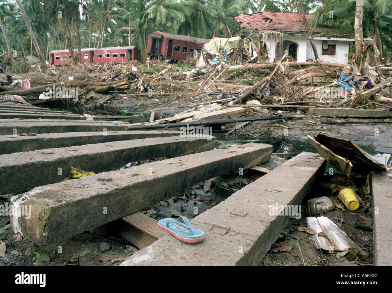 DEVASTATION AFTER THE TIDAL WAVE OF THE TSUNAMI HIT THE KALMUNAI ...