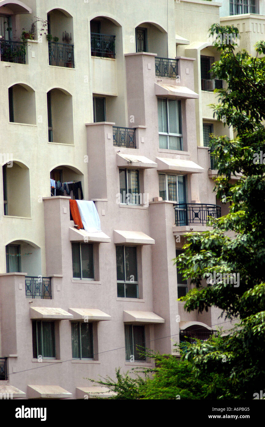 Multi storied residential complex hi-res stock photography and images ...