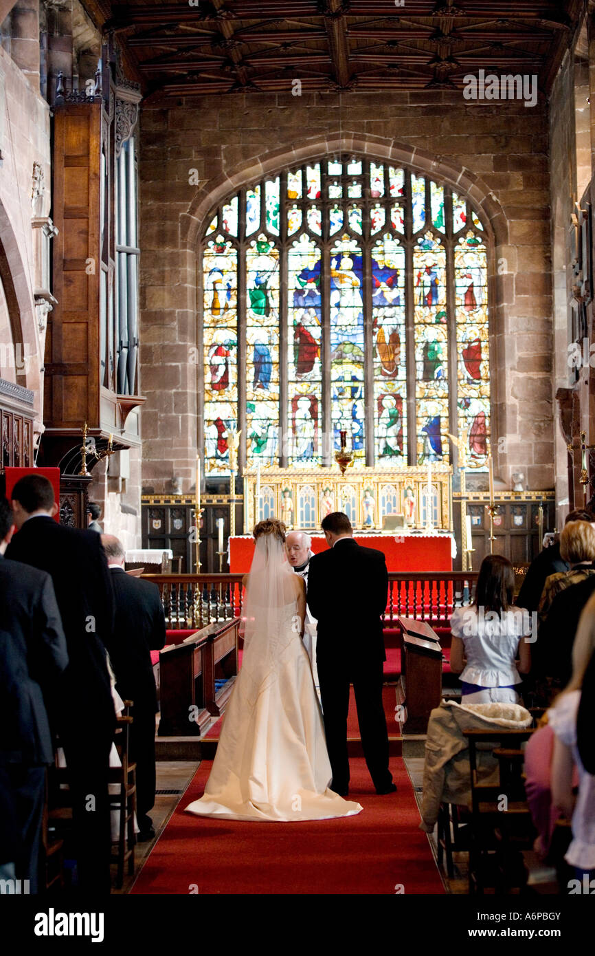 Bride groom married in church hi-res stock photography and images - Alamy