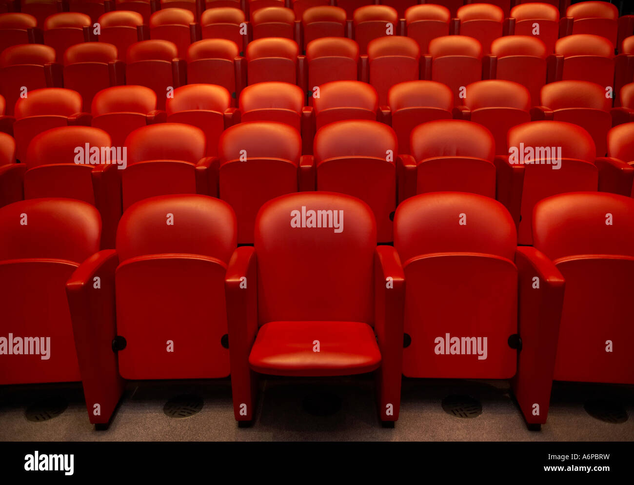 Red theatre seats Stock Photo - Alamy
