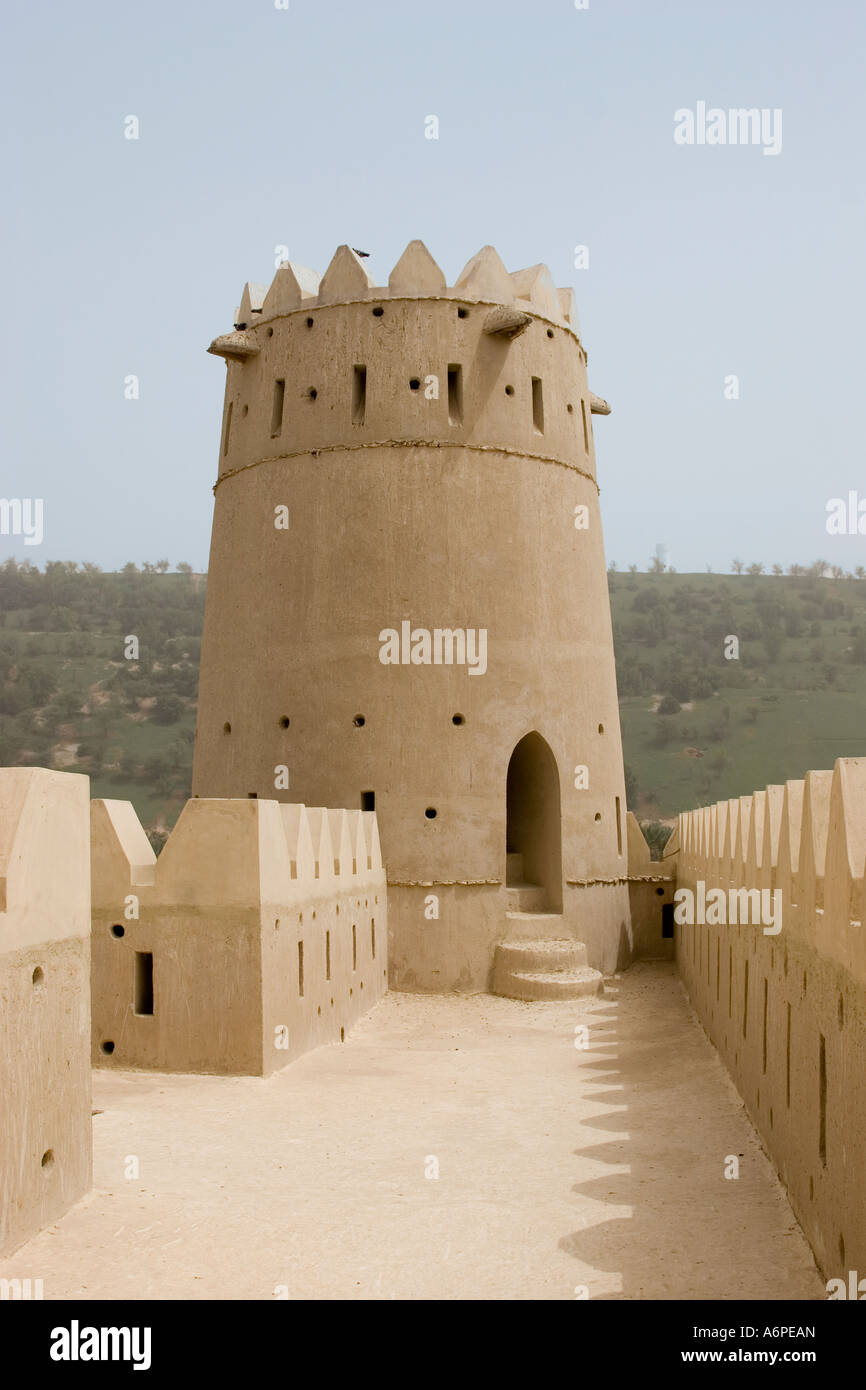 Tower of traditional Arab fort from battlements Stock Photo - Alamy