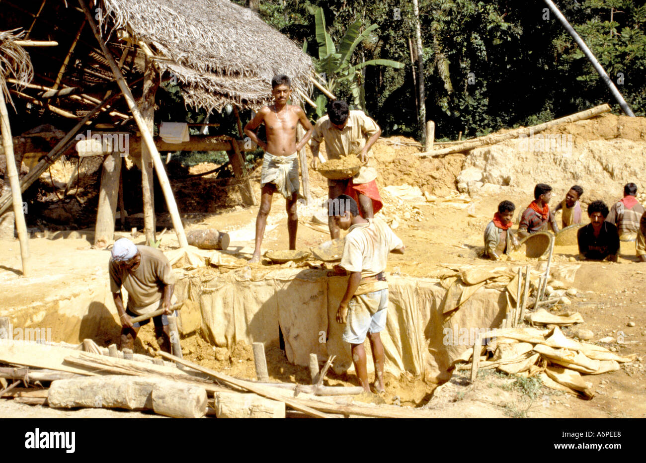 Gem mining sri lanka hi-res stock photography and images - Alamy
