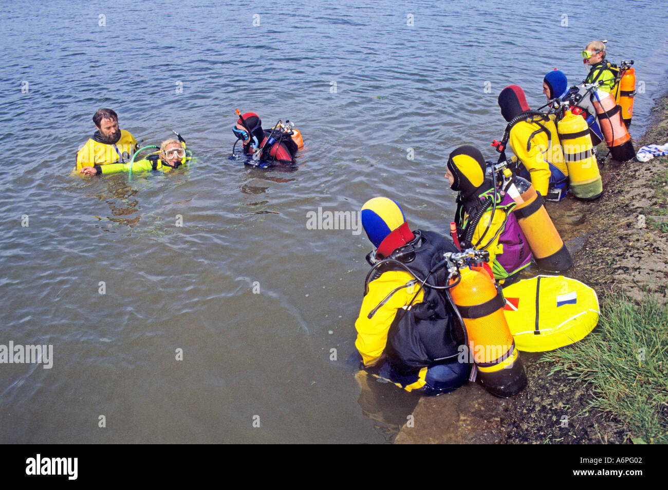 Subaqua divers under instruction South Wales UK Stock Photo - Alamy