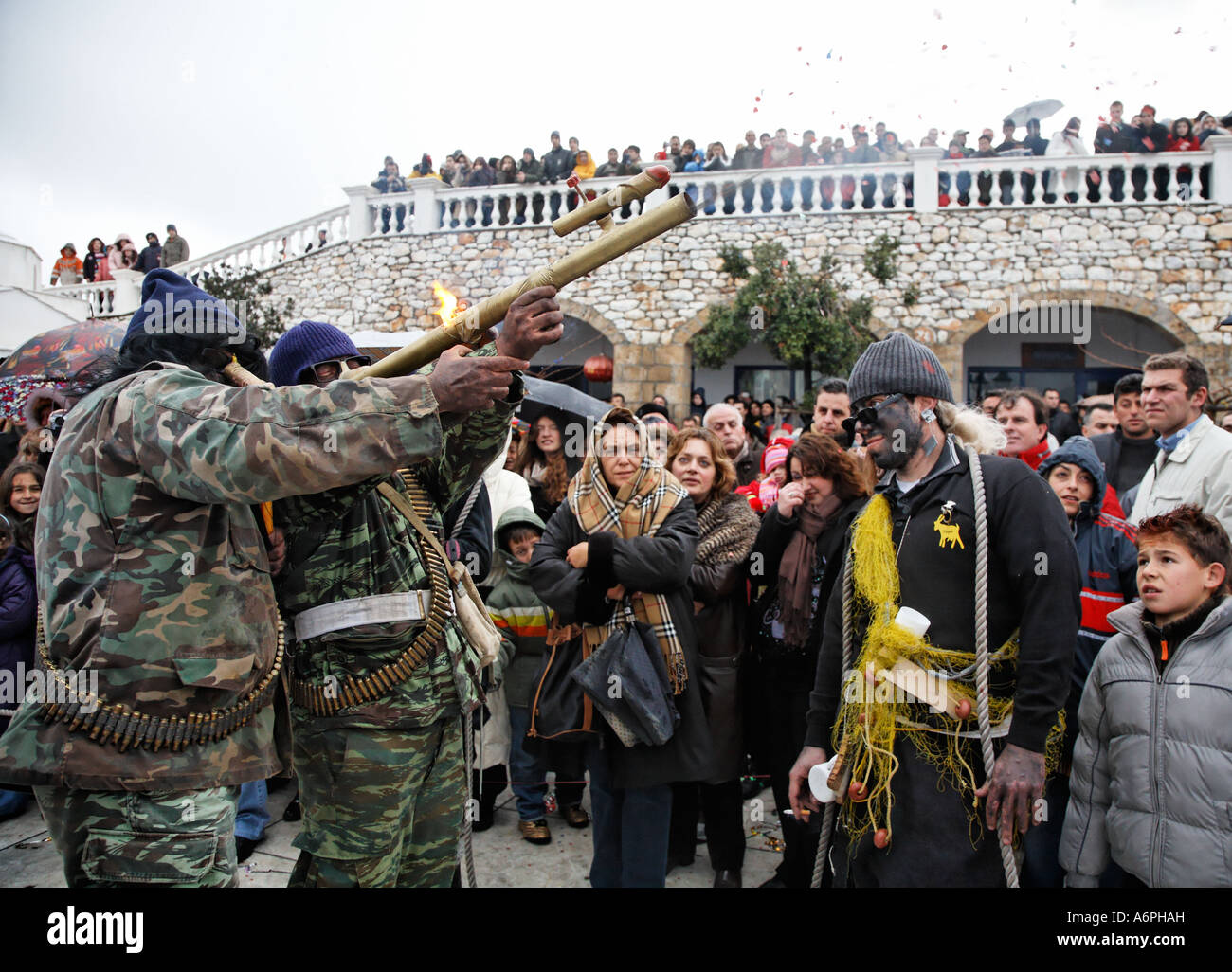 Bazooka gun hi-res stock photography and images - Alamy