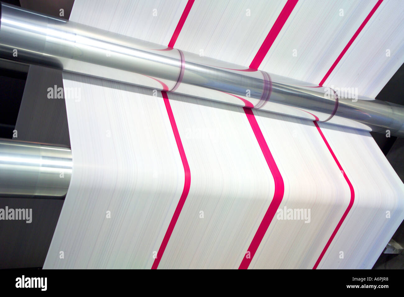 PRINTED MAGAZINE/ NEWSPAPERS GOING THROUGH INDUSTRIAL SCALE PRINTERS ...