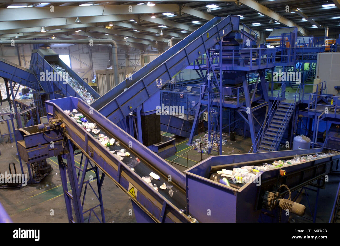 Plastic bottle recycling plant uk hi-res stock photography and images - Alamy
