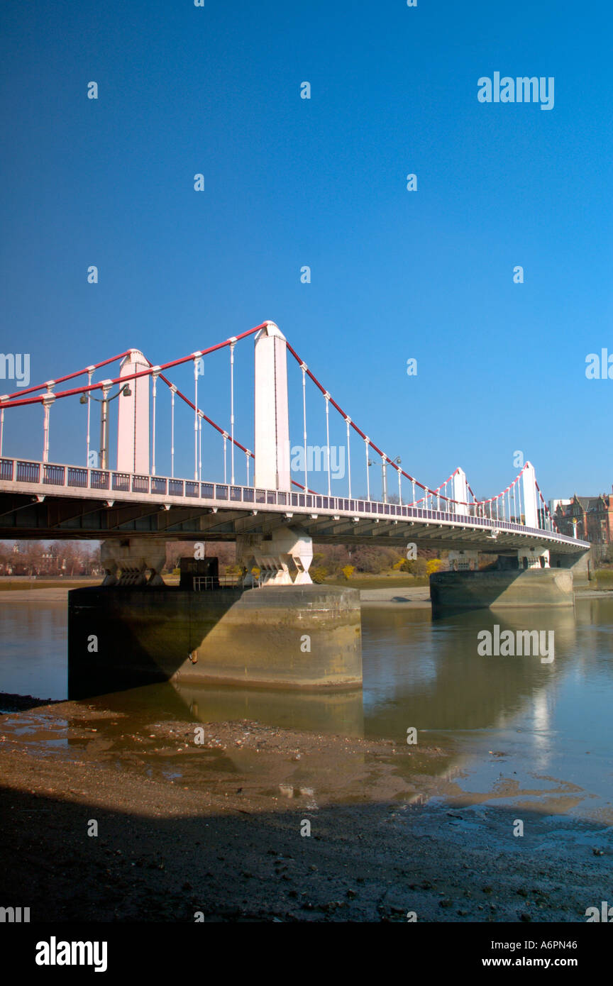 Chelsea Bridge London United Kingdom Stock Photo - Alamy