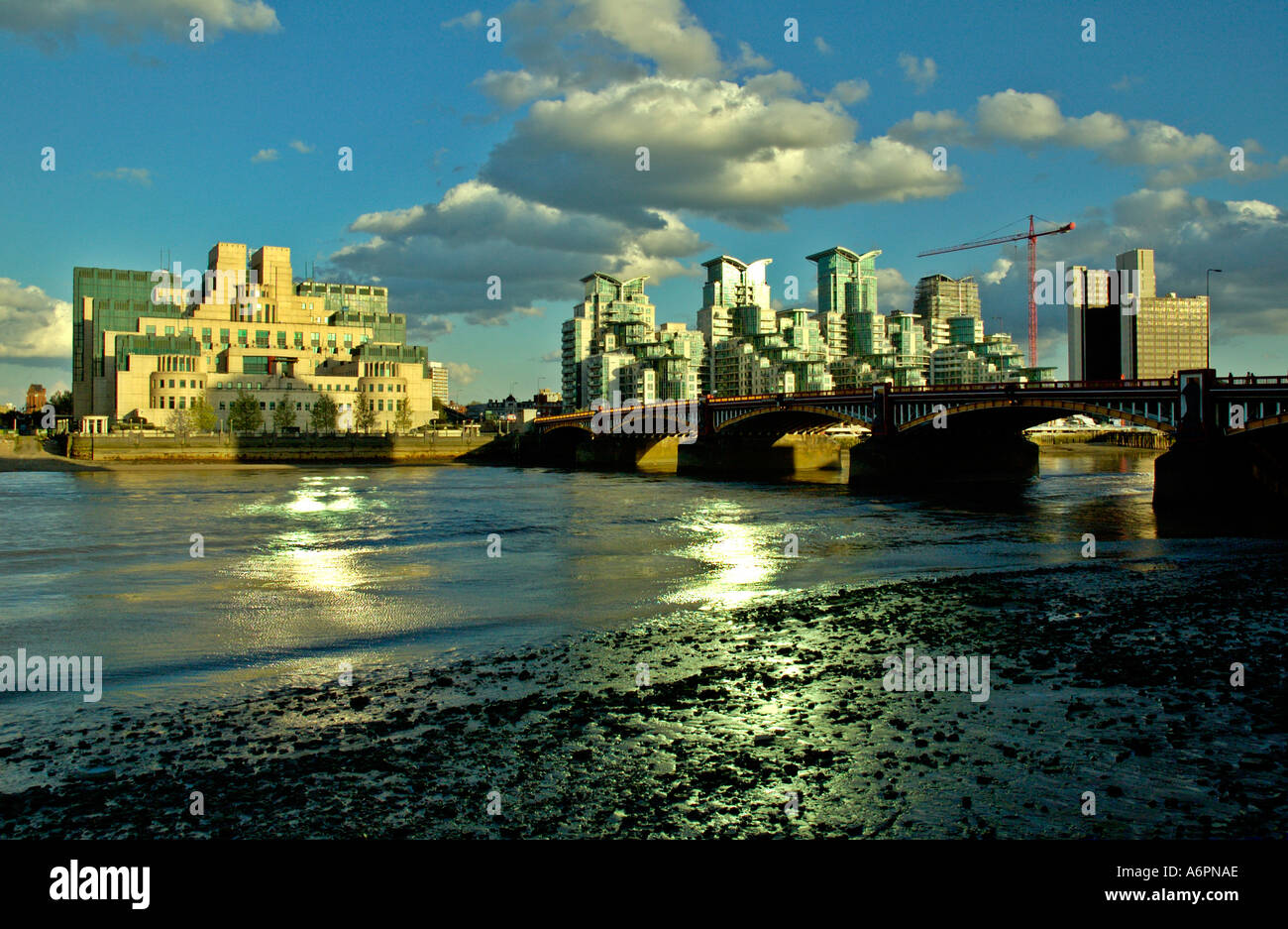 Vauxhall Bridge MI6 Building London United Kingdom Stock Photo - Alamy