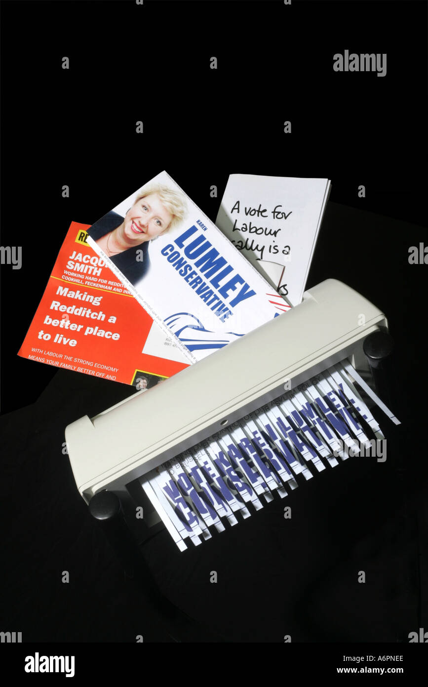 Conservative party leaflet hi-res stock photography and images - Alamy